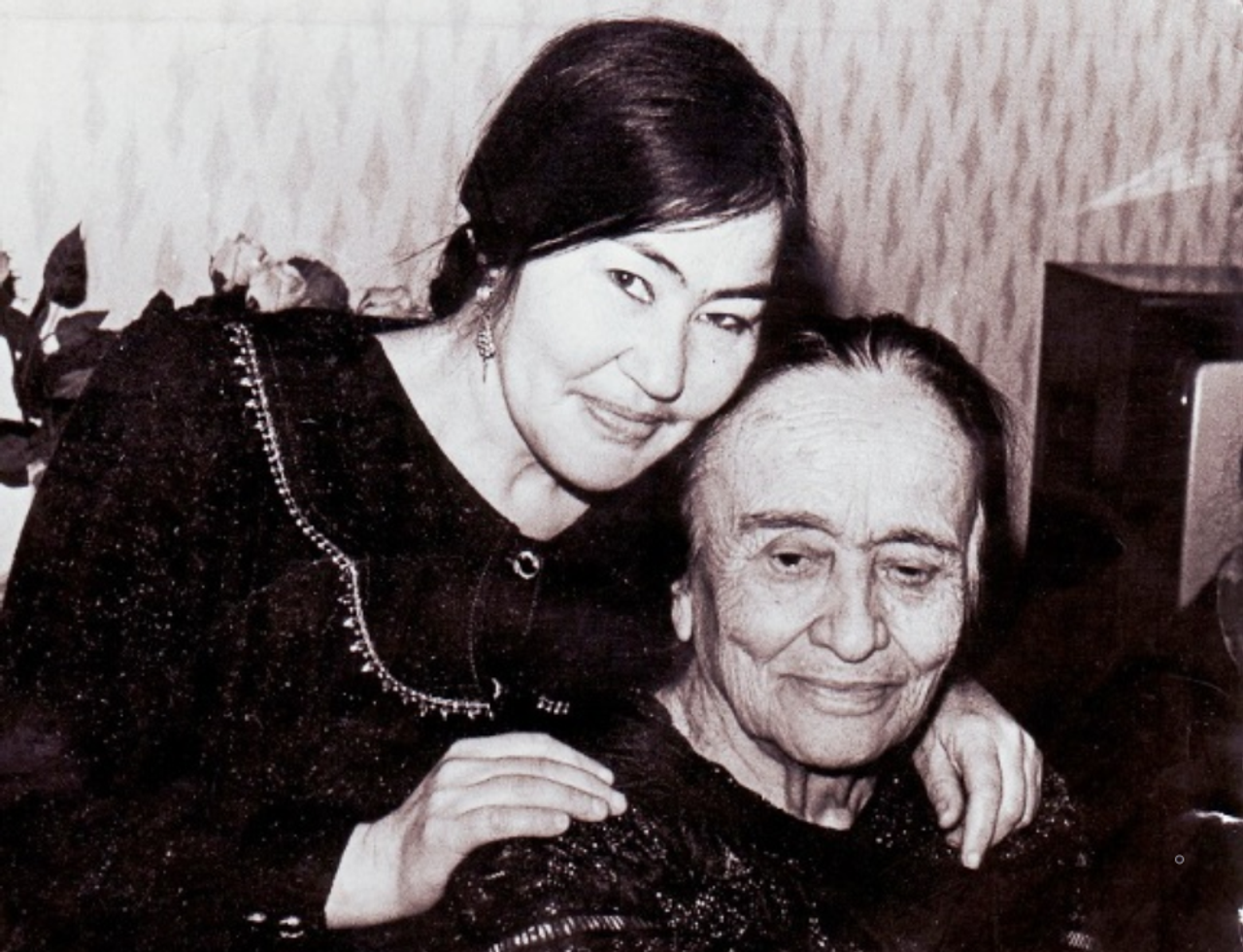 Zulfiya biografiyasi