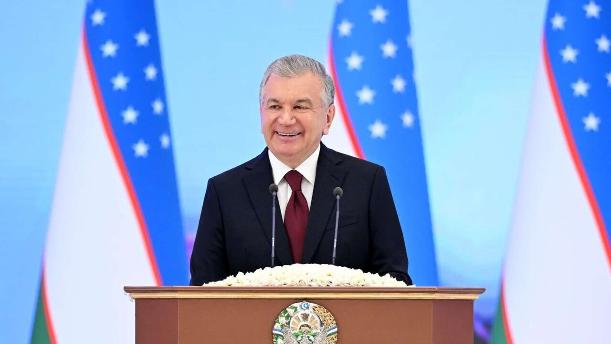 Shavkat Mirziyoyev o‘zbekistonliklarni Konstitutsiya kuni bilan ...