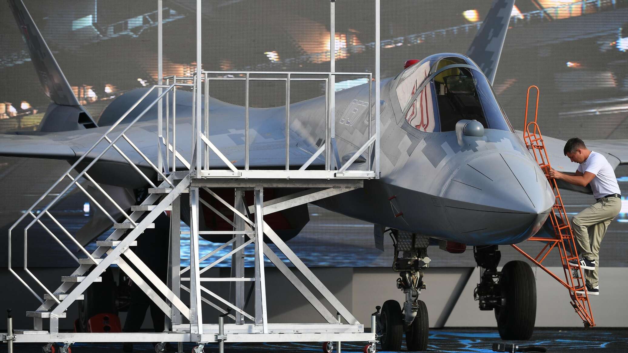 Rossiyaning Su-57 bo‘linmalarida NATO "dronlar to‘dasi" nimani va’da ...