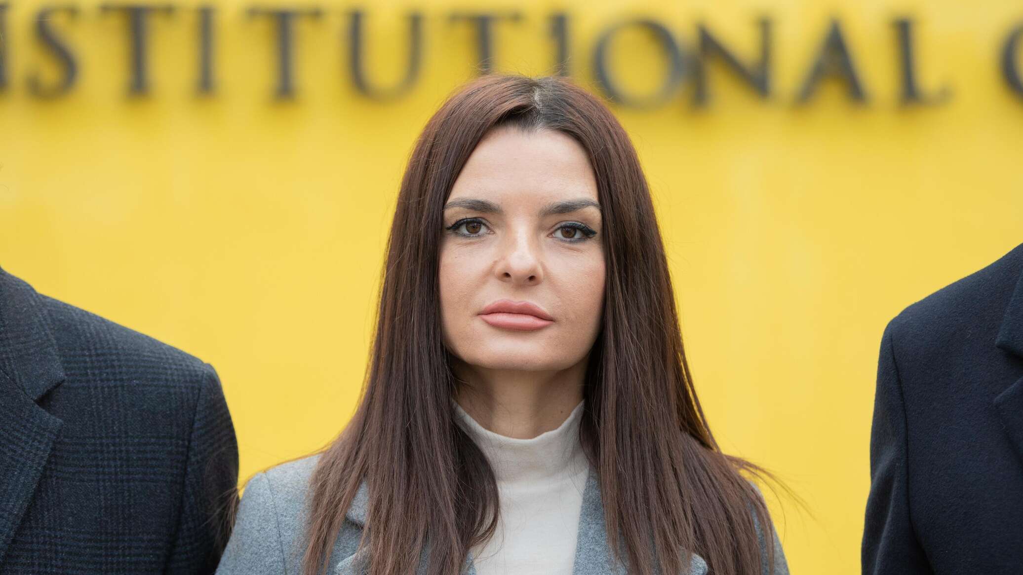 Rossiyadan qaytgan Yevgeniya Gutsul Kishinyovda shov-shuv bilan kutib ...