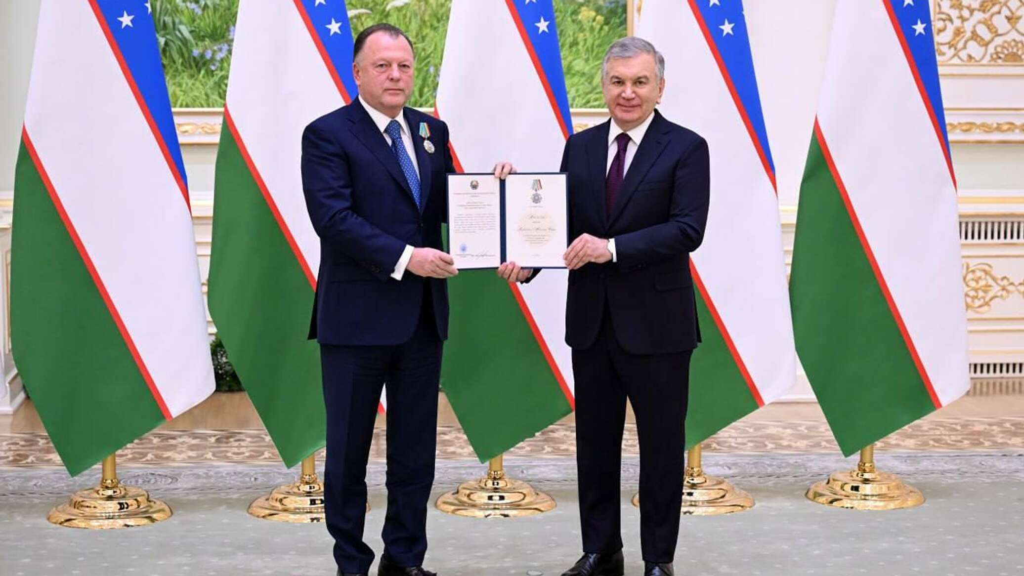 Mirziyoyev Xalqaro dzudo federatsiyasi rahbariga “Do‘stlik” ordenini ...