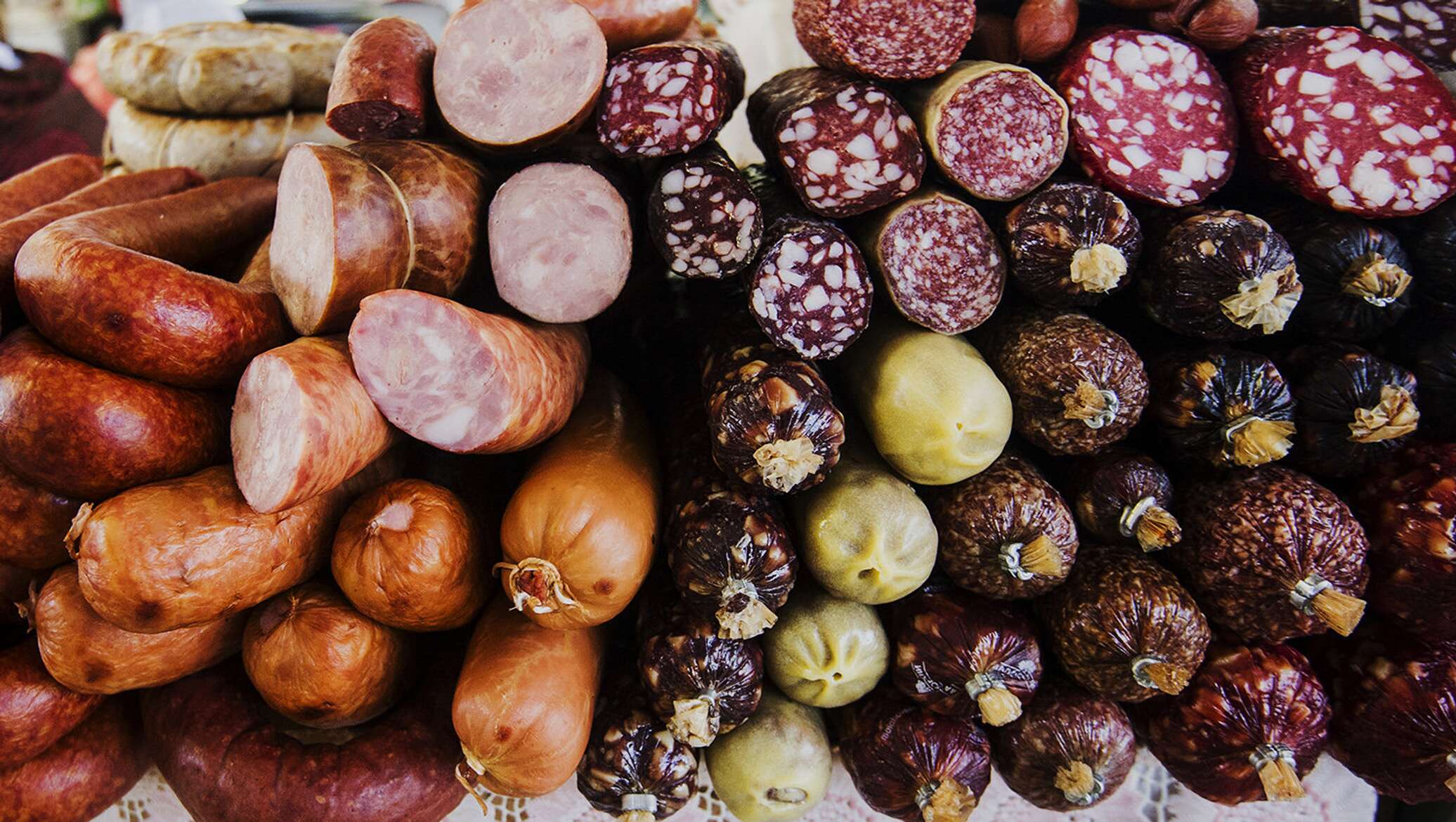 "Eshak go‘shti voqeasi": kimdir kolbasa yemaslikka ahd qildi, kimdir ...